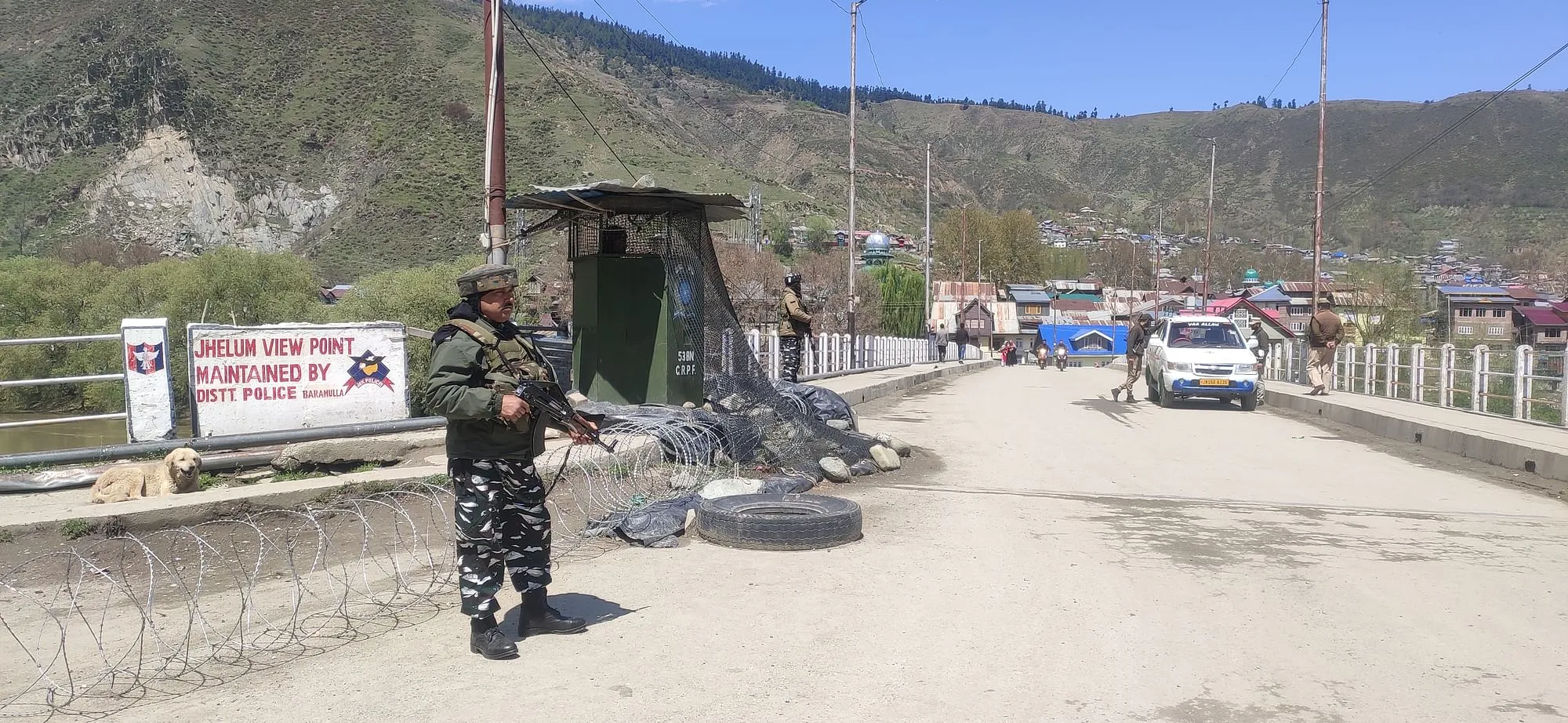 Two LeT associates escape from police custody in Baramulla: Officials ...