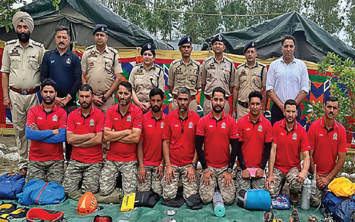 ADGP Armed J&K interacts with JKP MRT - Greater Kashmir