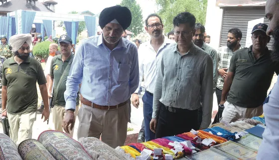 Govt has launched several schemes for weaver community: Comm Secy I&C ...